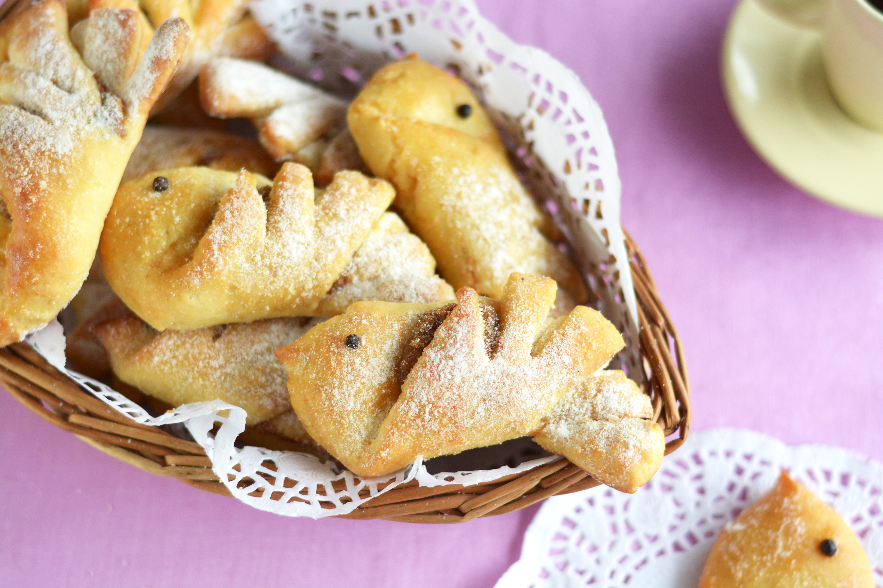 Sladki kvašeni ptički z nadevom – The Foodie Slovenia