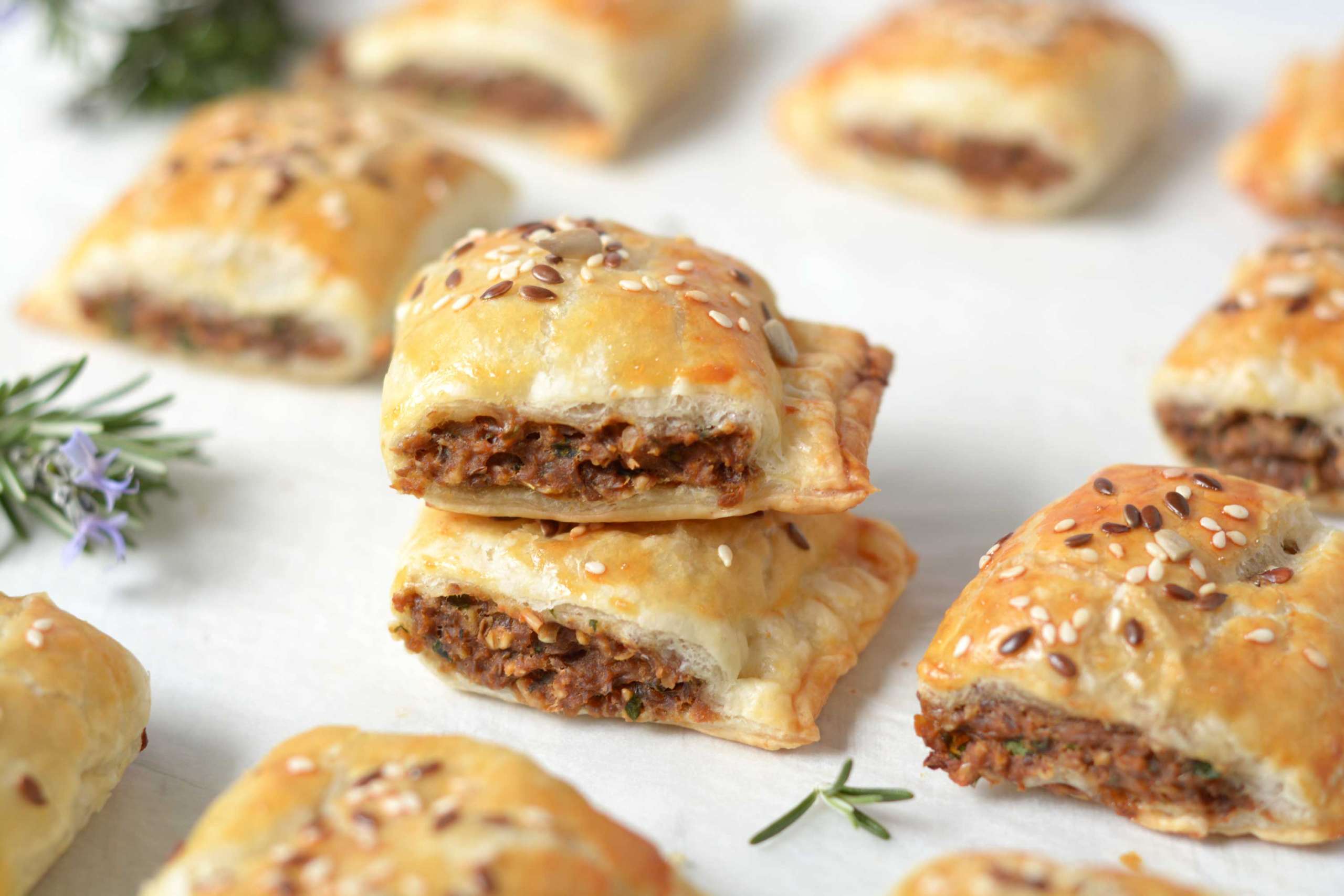 Vegetarijanski “mesni” zavitki – The Foodie Slovenia